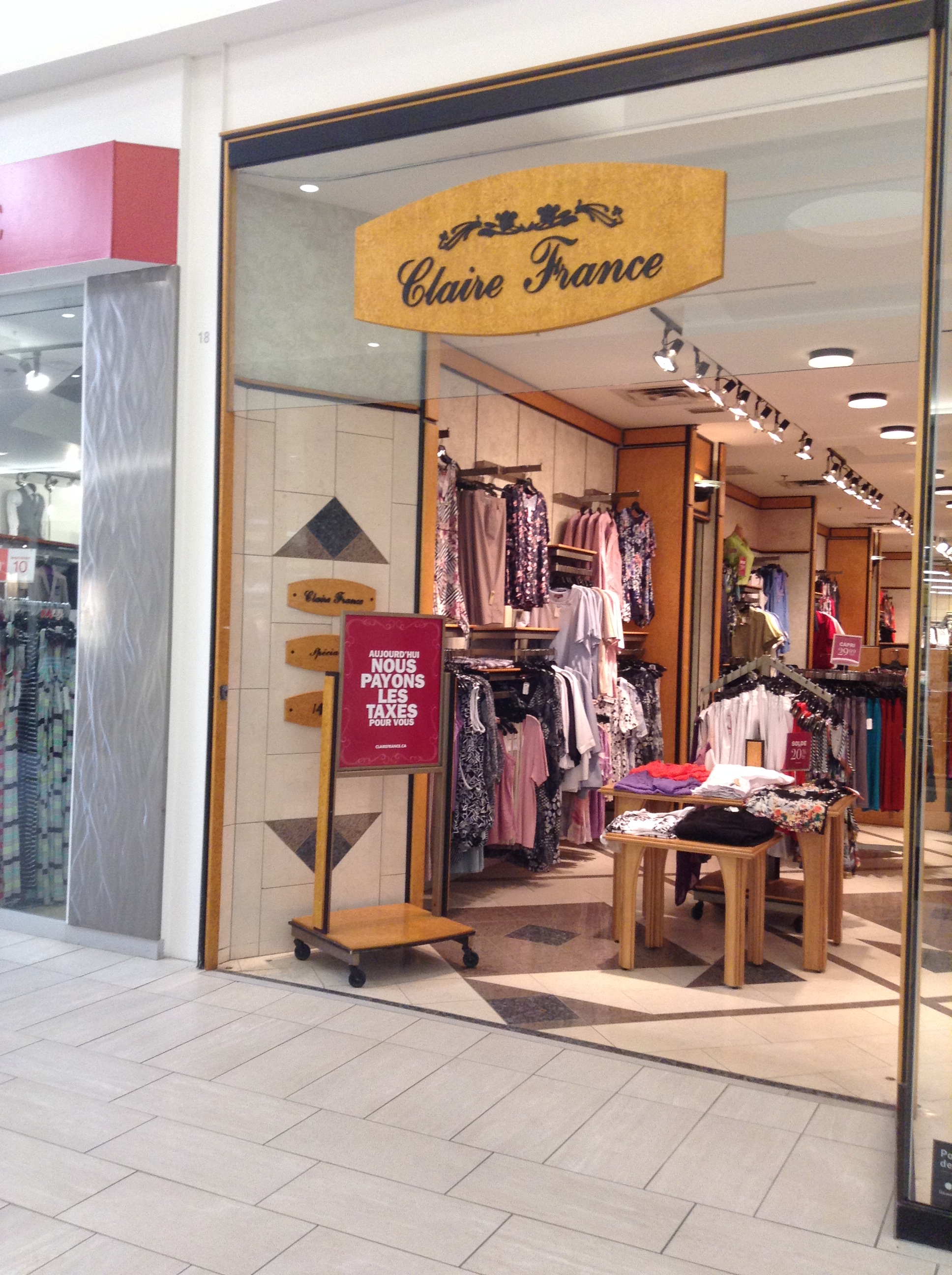 Le centre d’achats du mois : le Centre Laval - URBANIA