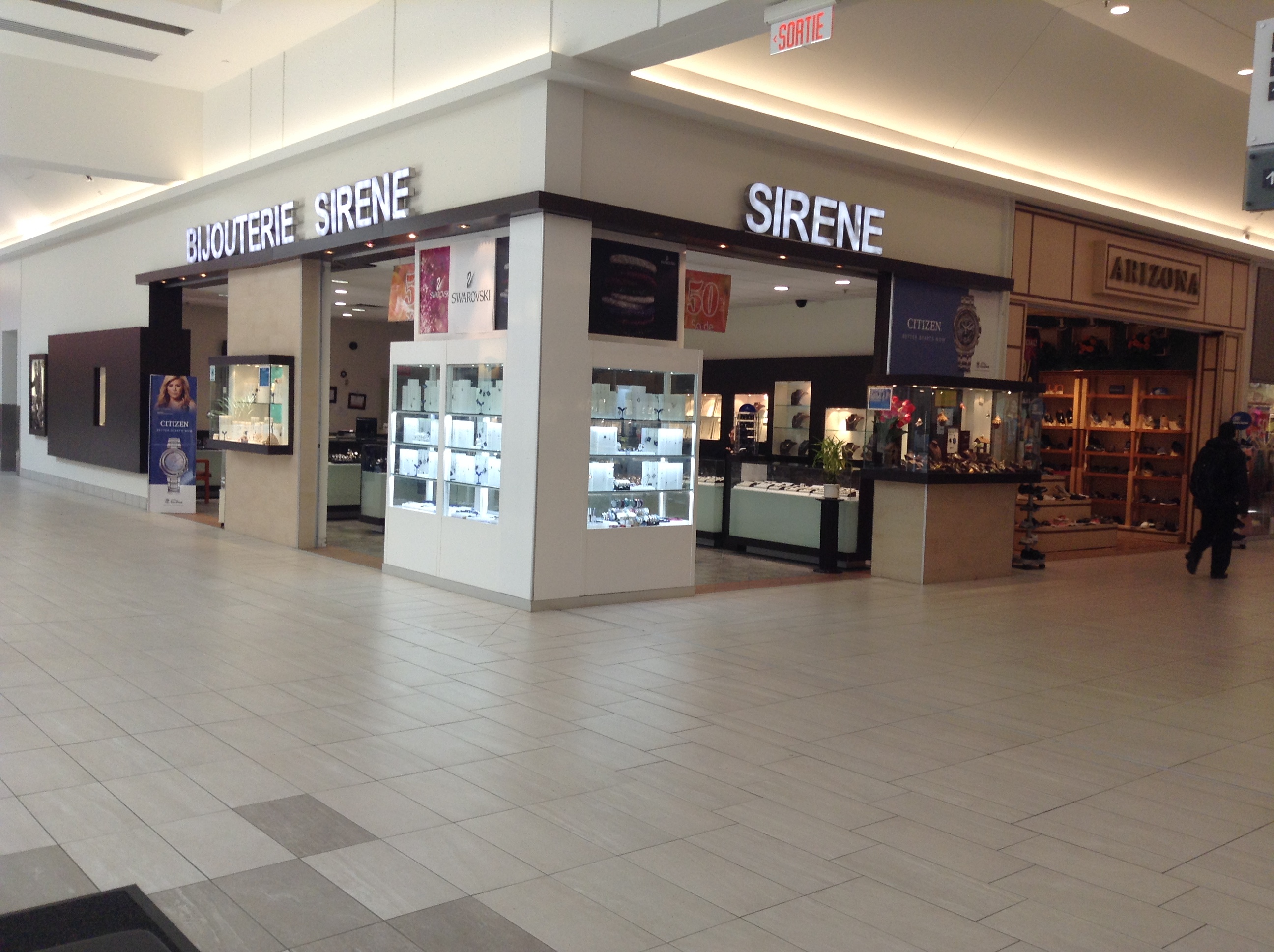 Le centre d’achats du mois : le Centre Laval - URBANIA