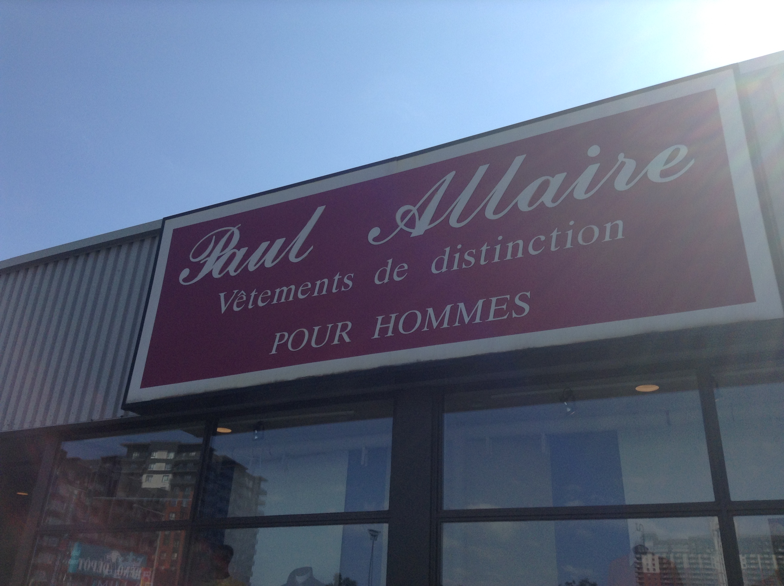 Le centre d’achats du mois : le Centre Laval - URBANIA