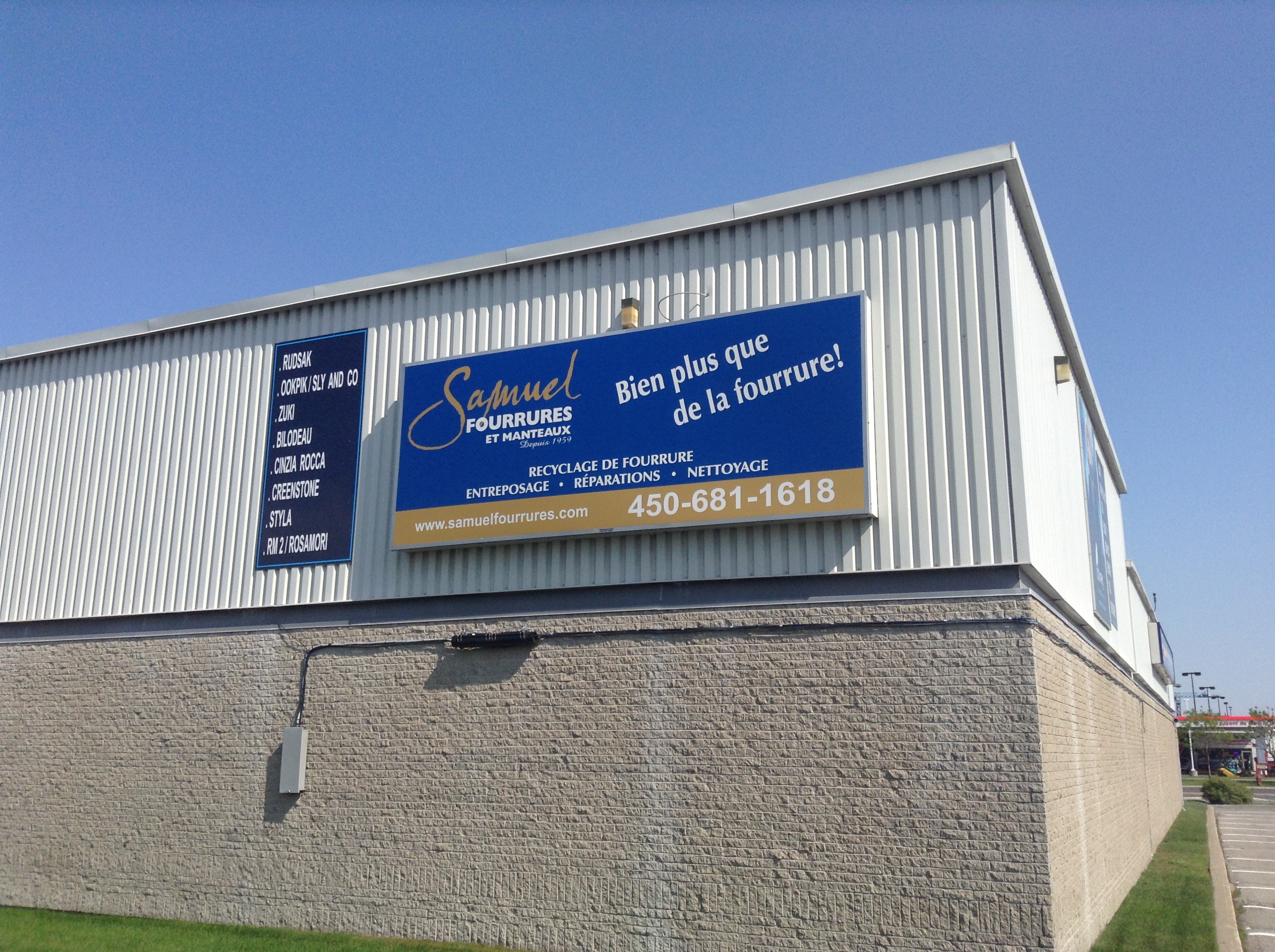 Le centre d’achats du mois : le Centre Laval - URBANIA