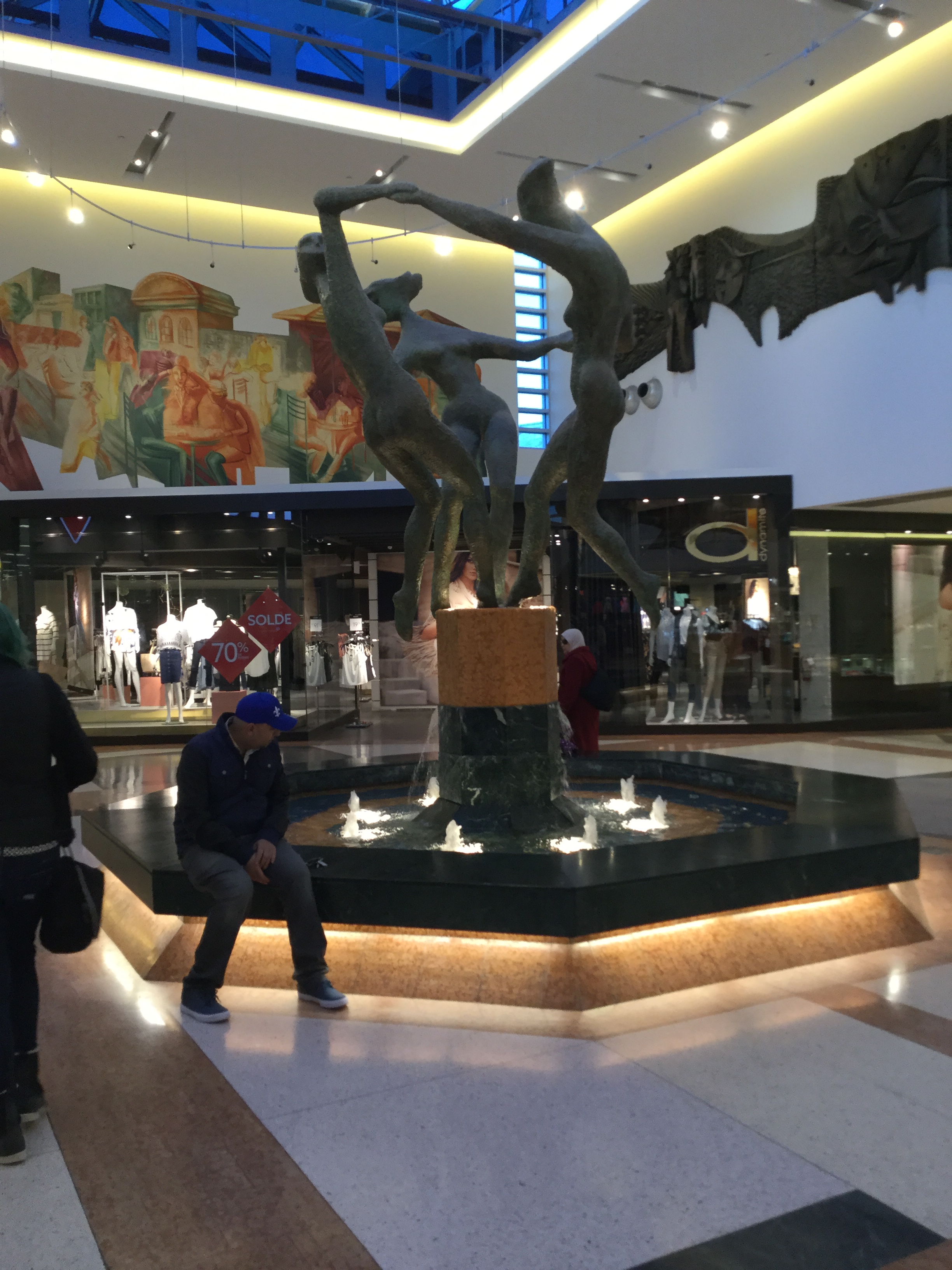 Le centre d’achats du mois : Place Versailles - URBANIA