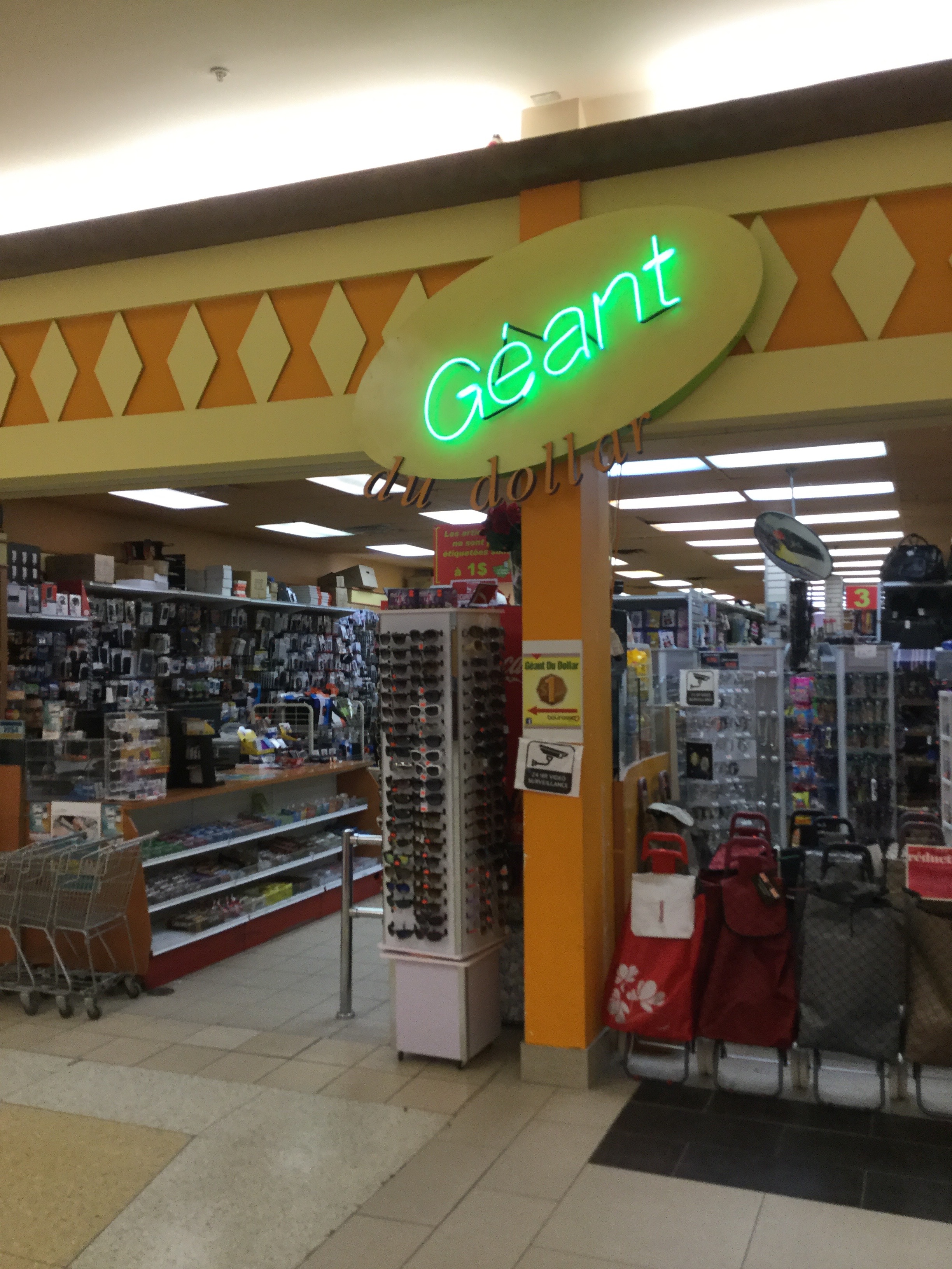 Le centre d’achats du mois : Place Bourassa - URBANIA